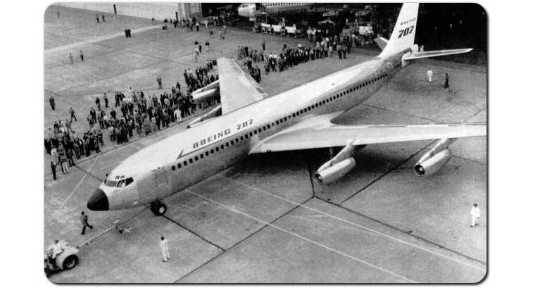 The first Boeing 707 jet aircraft arrives in South Africa | South ...
